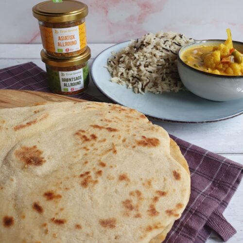 Vegatar gryderet med grøntsager og kokosmælk - vegansk curry